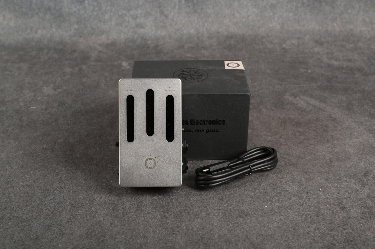 Darkglass Element Cabsim Headphone Amp 2nd Hand | Rich Tone Music
