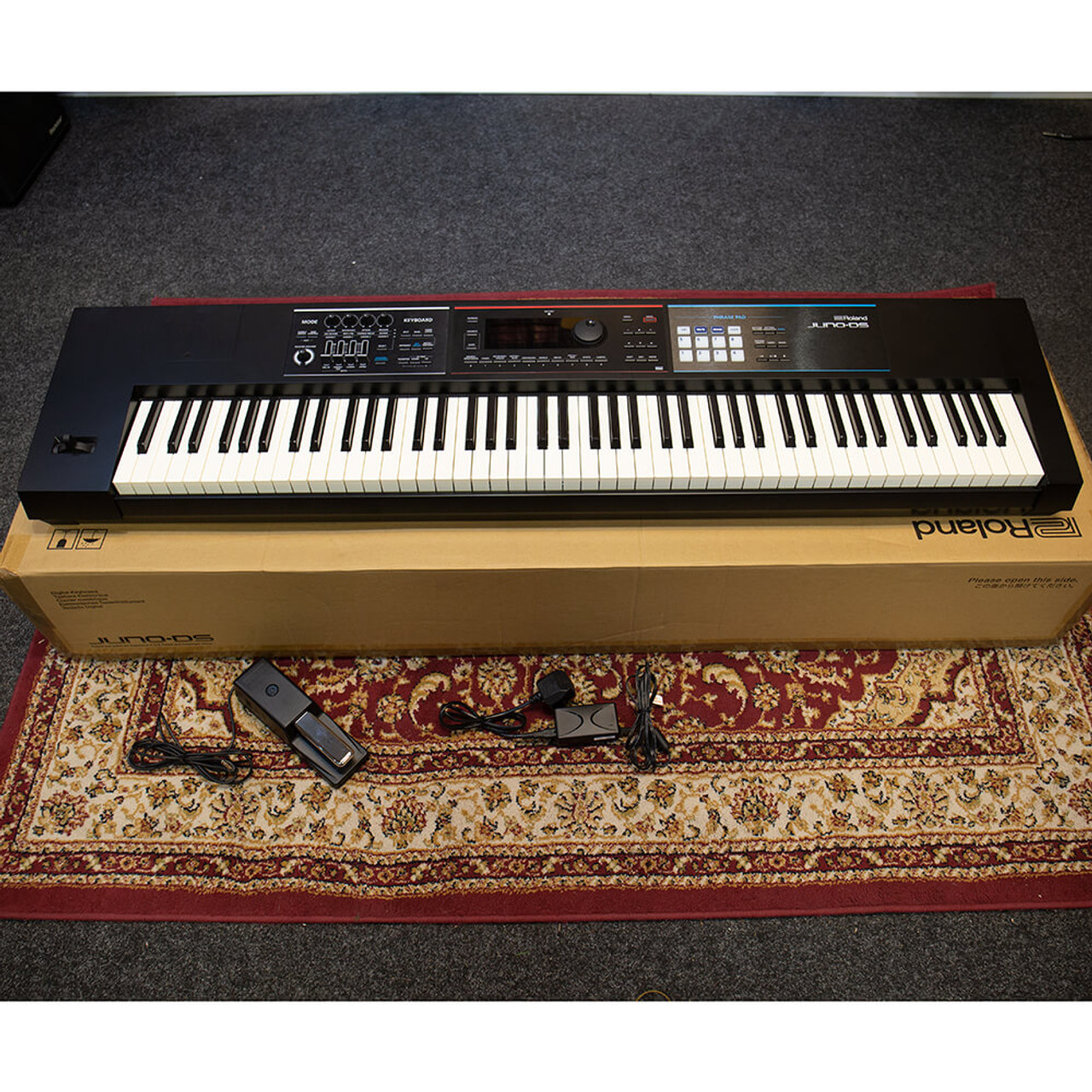 Roland Juno DS-88 Synthesizer 88-Key 2nd Hand | Rich Tone Music