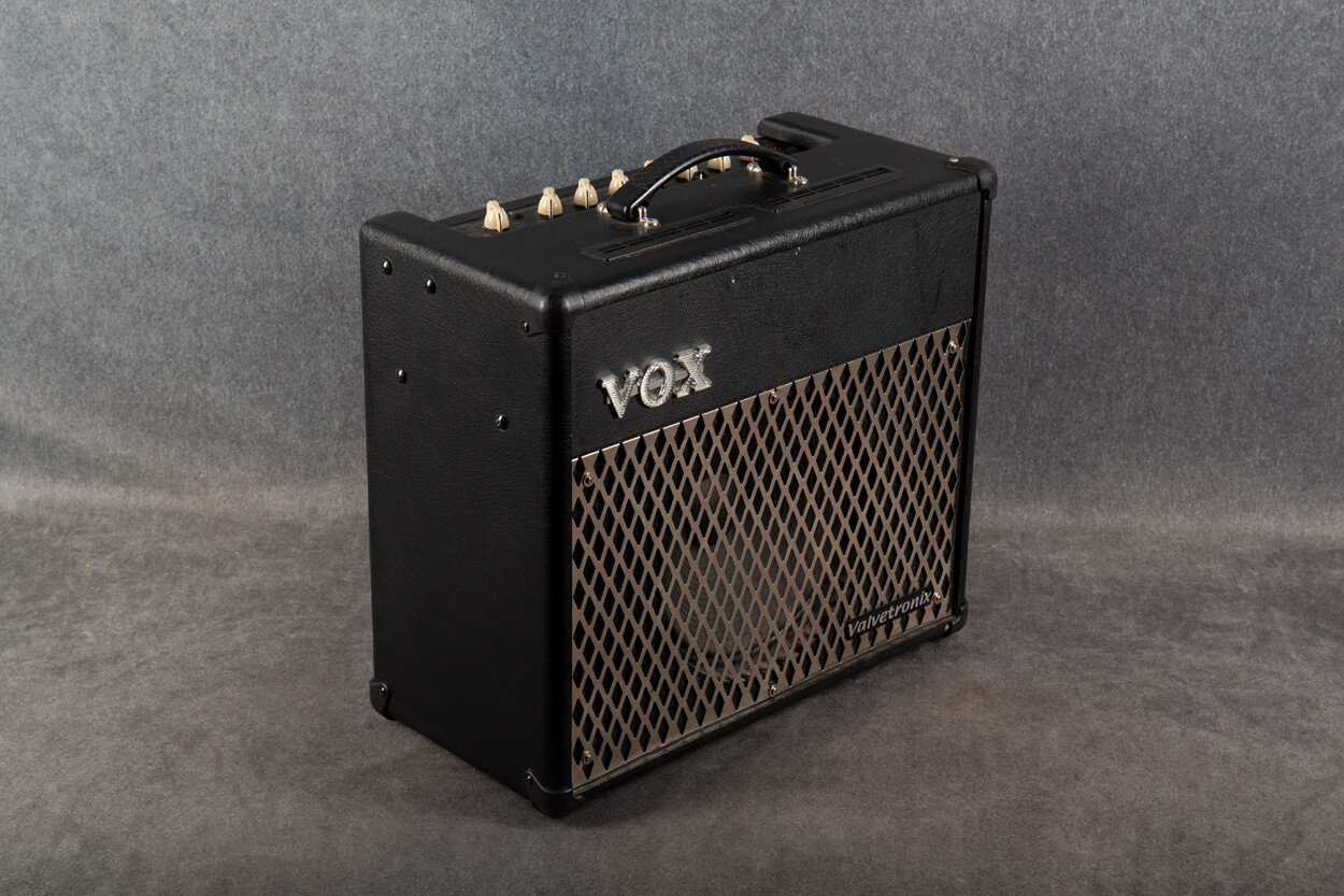 Vox Valvetronic VT30 Amplifier 2nd Hand | Rich Tone Music
