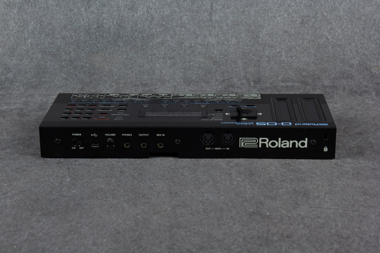 Roland Boutique D-05 Linear Synthesizer 2nd Hand | Rich Tone Music