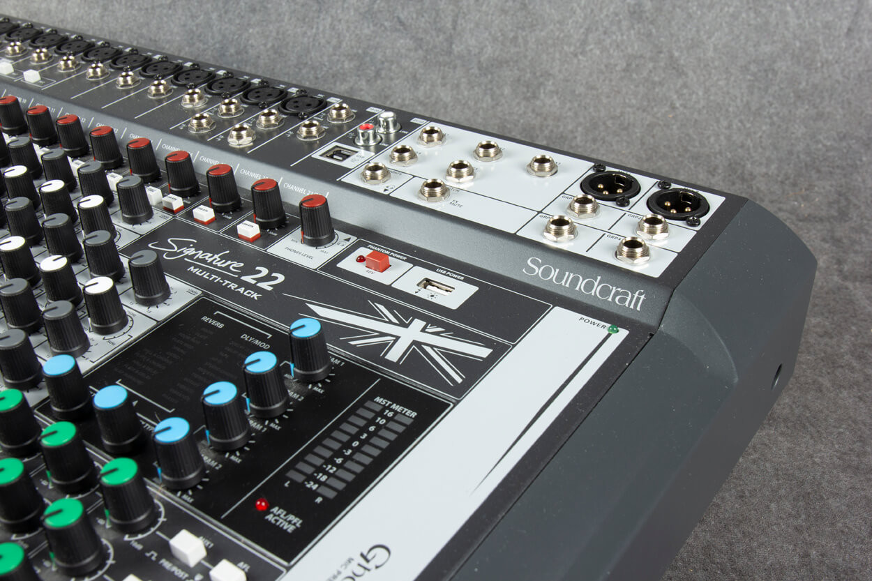 Soundcraft Signature 22 MTK Desk 2nd Hand | Rich Tone Music