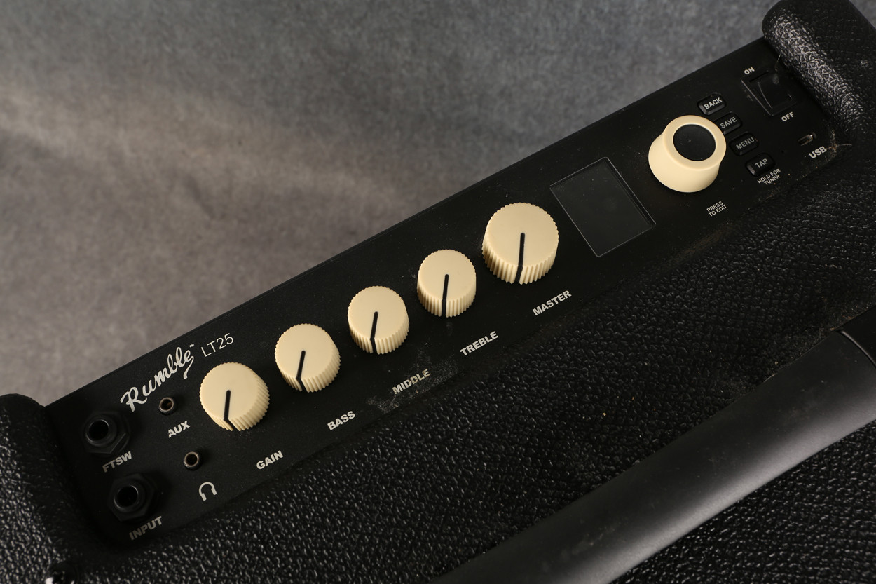 Fender Rumble LT25 Bass Amplifier 2nd Hand | Rich Tone Music