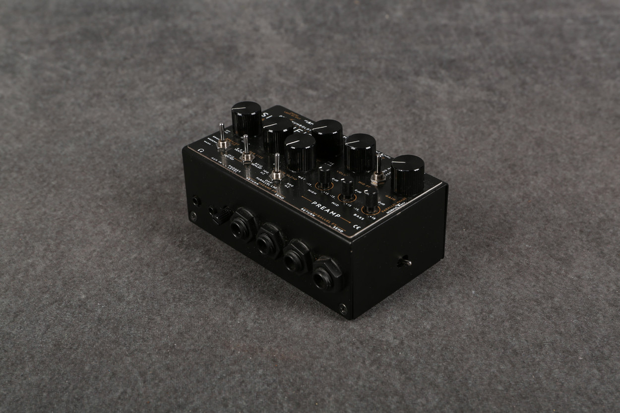 DSM & Humboldt Simplifier Bass Station 2nd Hand | Rich Tone Music