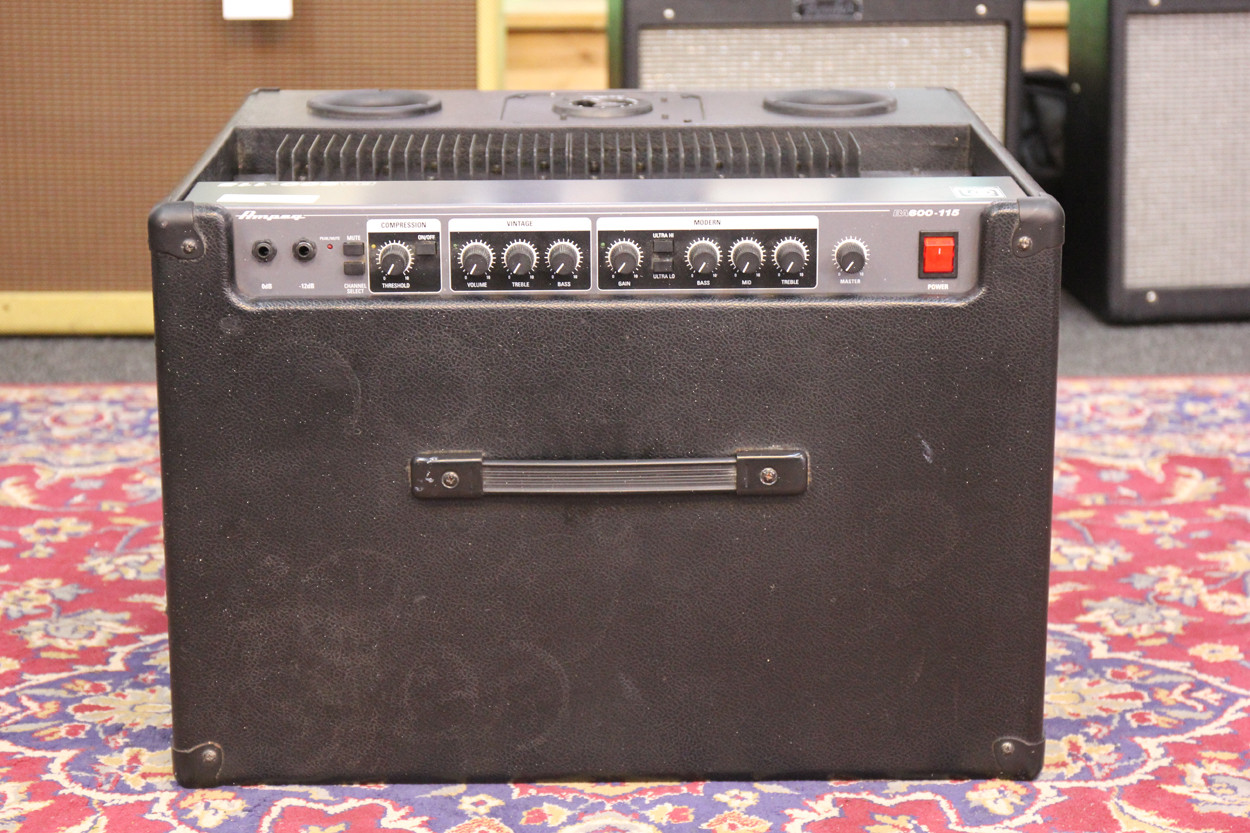 Ampeg BA600-115 Bass Combo 2nd Hand | Rich Tone Music