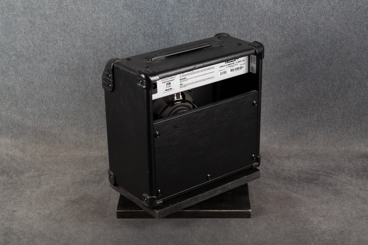 Line 6 Spider IV 15 Combo Amplifier 2nd Hand | Rich Tone Music