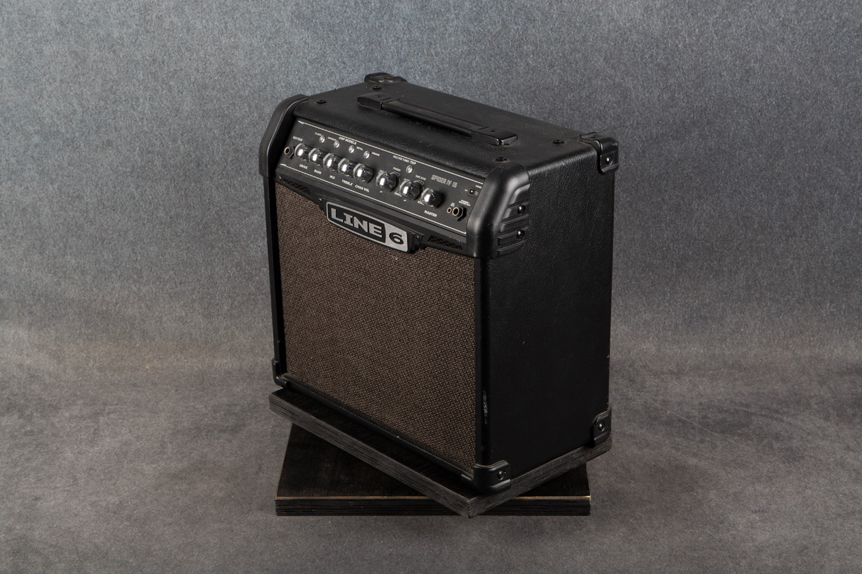 Line 6 Spider IV 15 Combo Amplifier 2nd Hand | Rich Tone Music