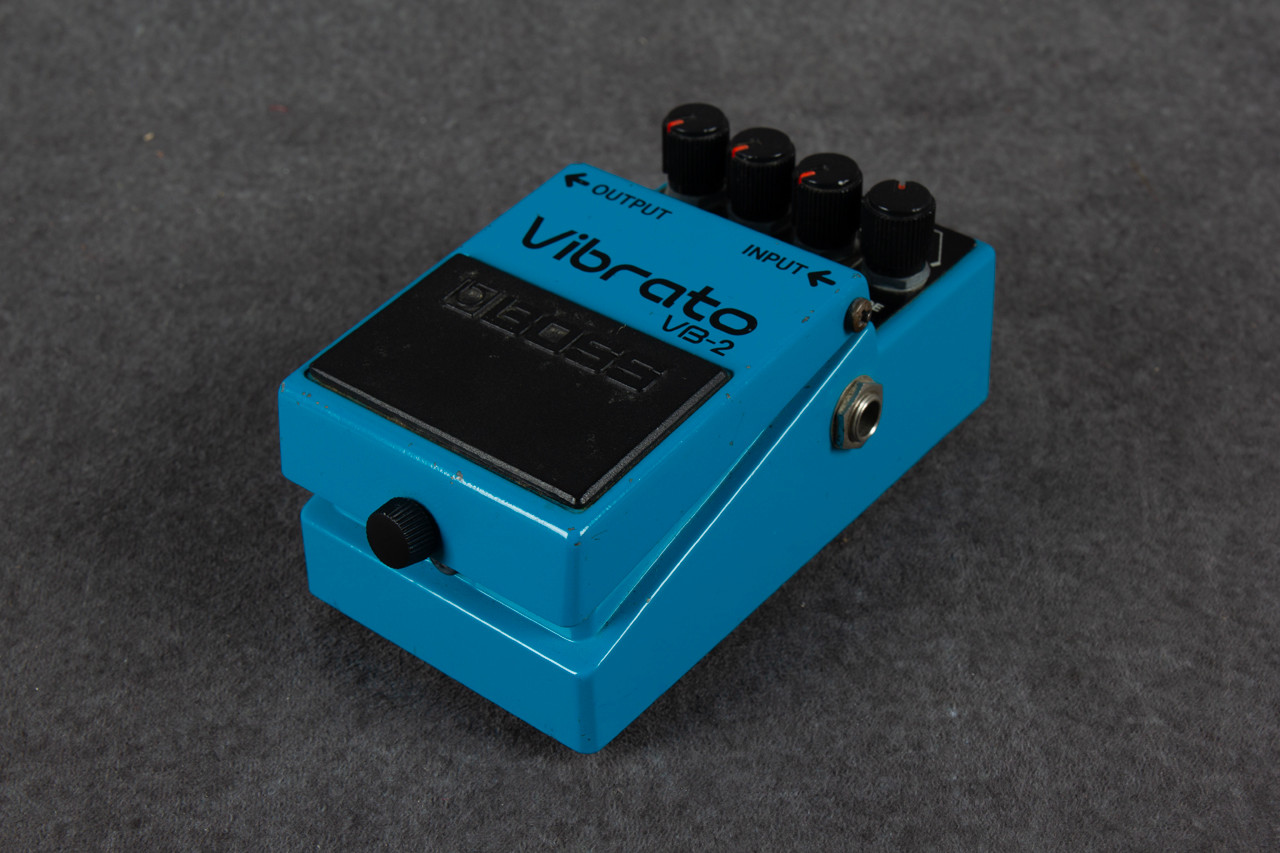Boss VB-2 Vibrato MIJ Black Label 2nd Hand | Rich Tone Music