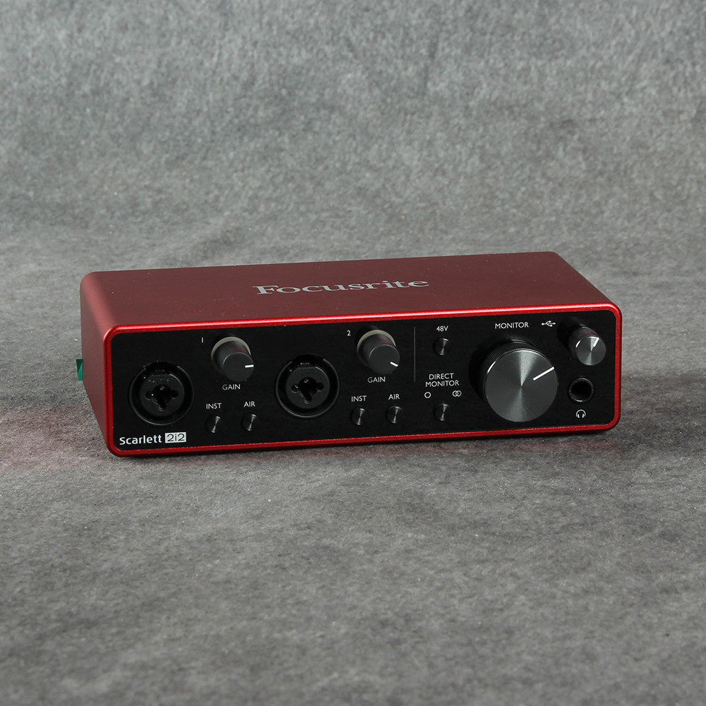 Focusrite Scarlett 2i2 Gen 3 Audio Interface 2nd Hand | Rich Tone Music
