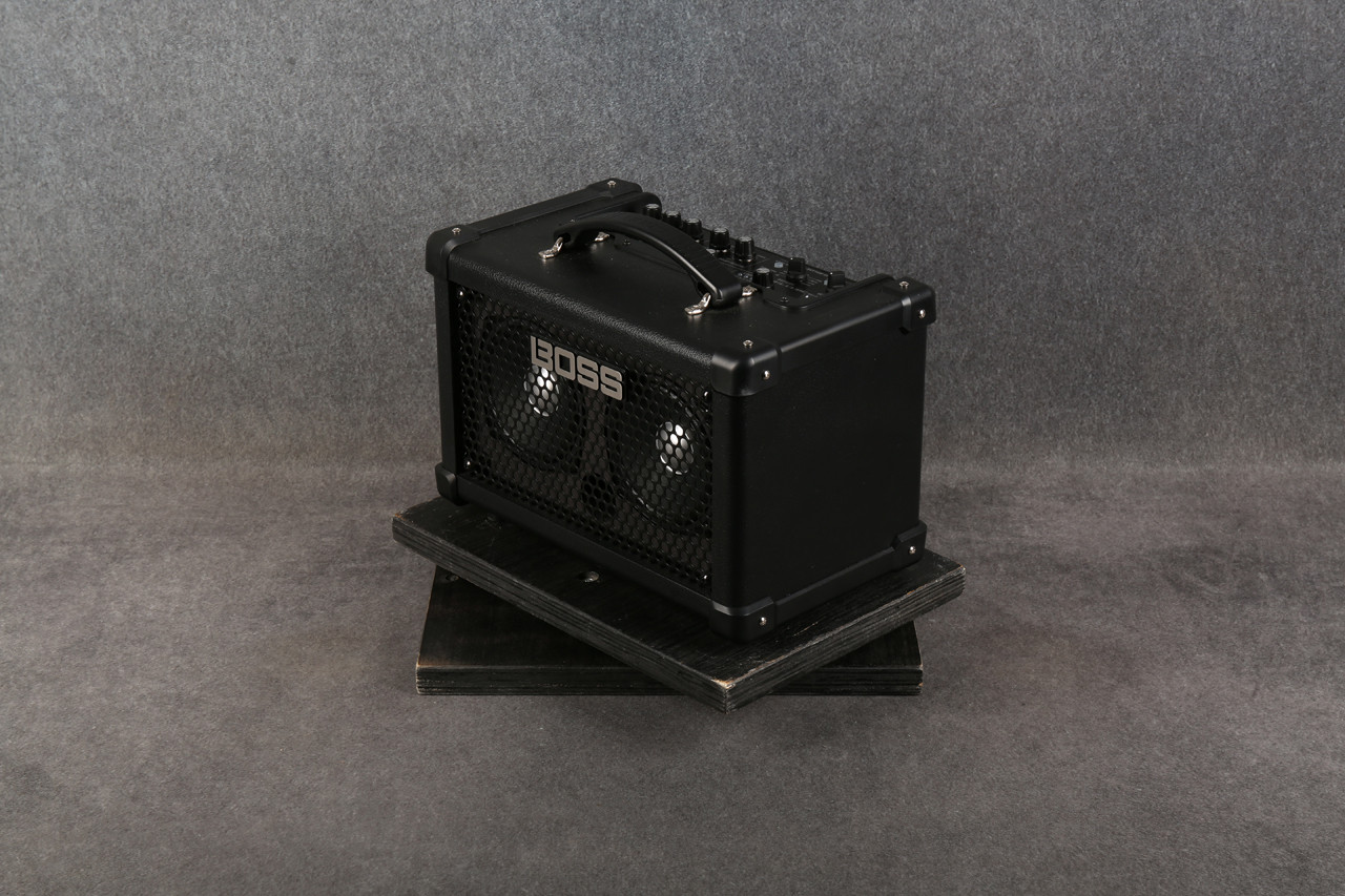Boss Dual Cube Bass LX Combo 2nd Hand | Rich Tone Music