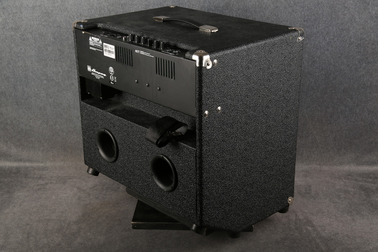 Ampeg BA-115 Bass Combo V1 2nd Hand | Rich Tone Music