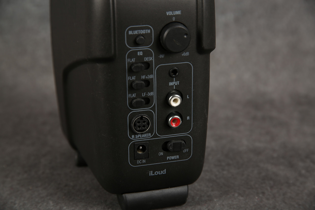 IK Multimedia iLoud Micro Monitor Pair 2nd Hand | Rich Tone Music
