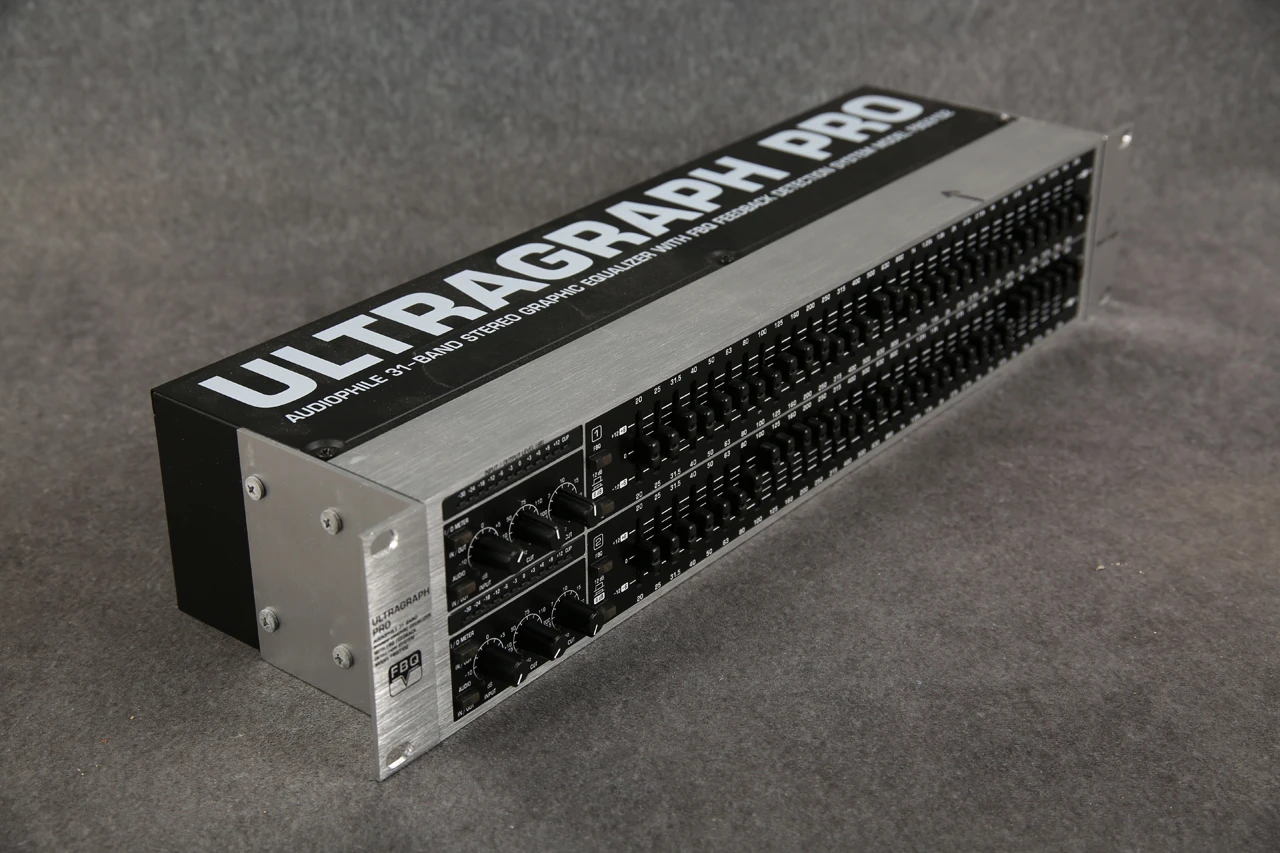 Behringer Ultragraph Pro FBQ3102 Dual 31-Band Graphic Equalizer 2nd ...