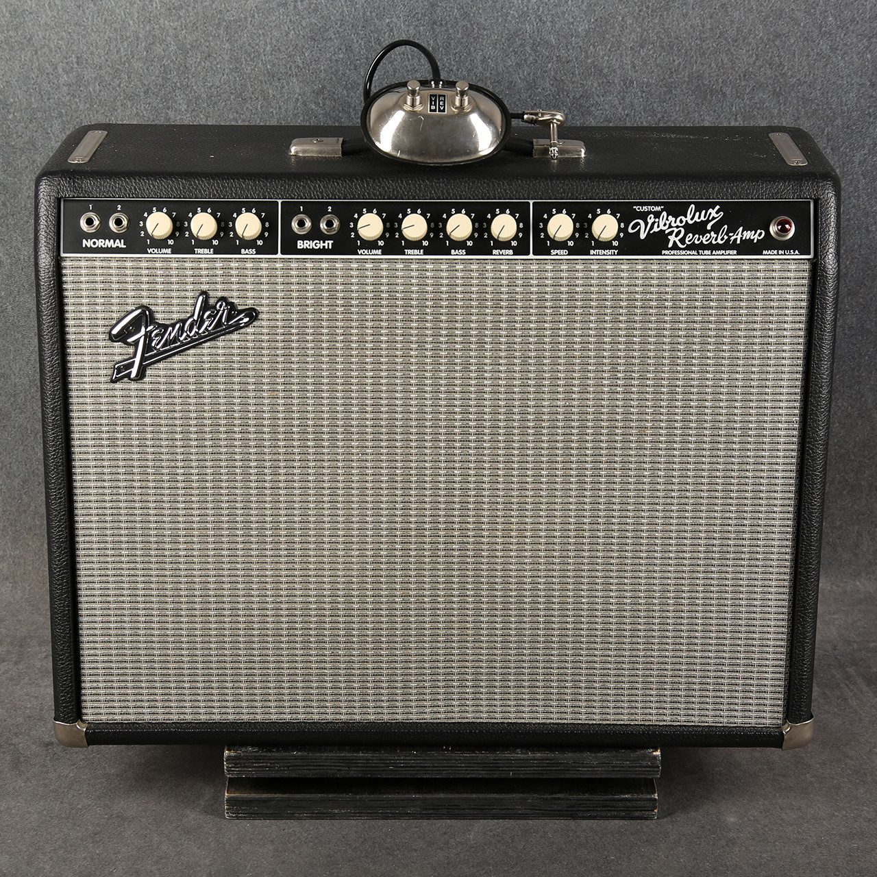 Fender Custom Vibrolux Reverb Combo Footswitch 2nd Hand | Rich Tone Music
