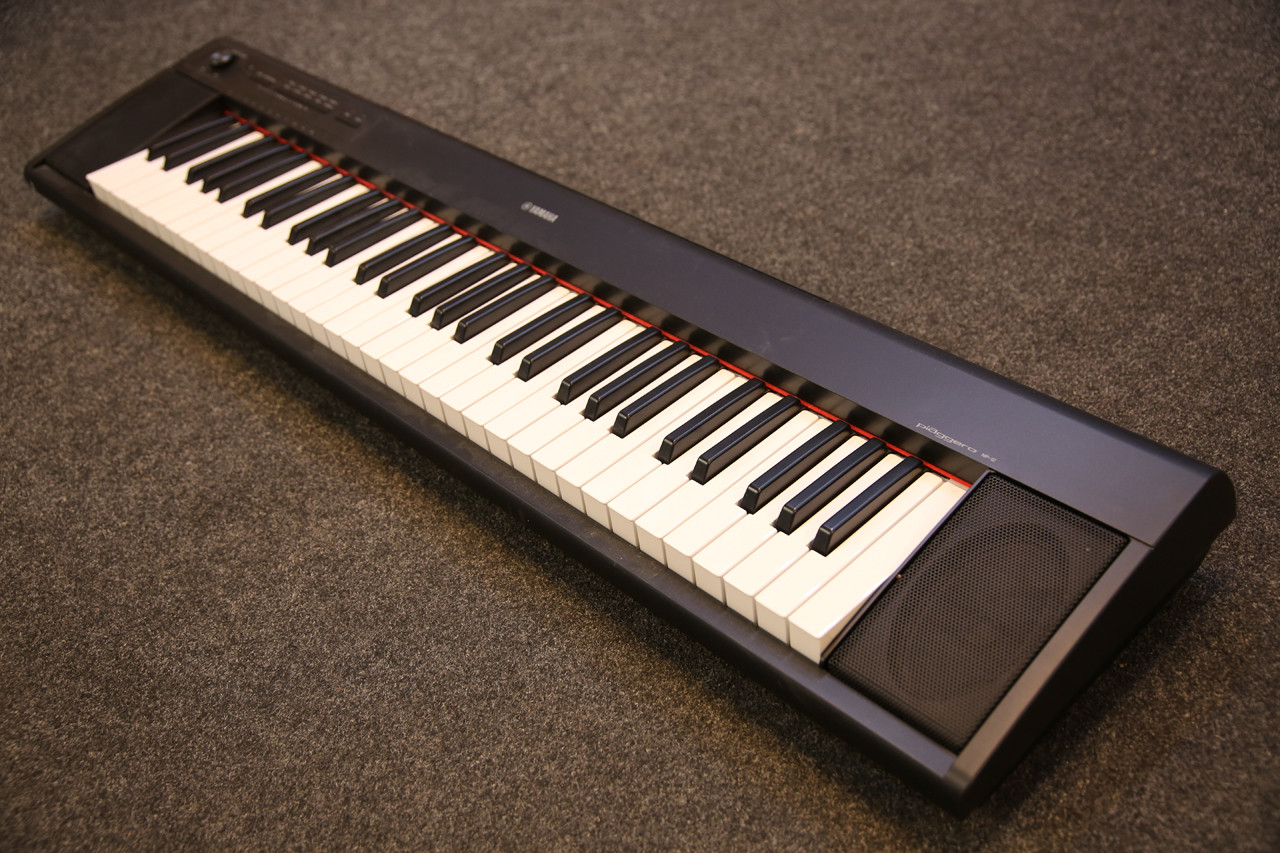 Yamaha Piaggero NP-12 61-Key Portable Piano 2nd Hand | Rich Tone Music