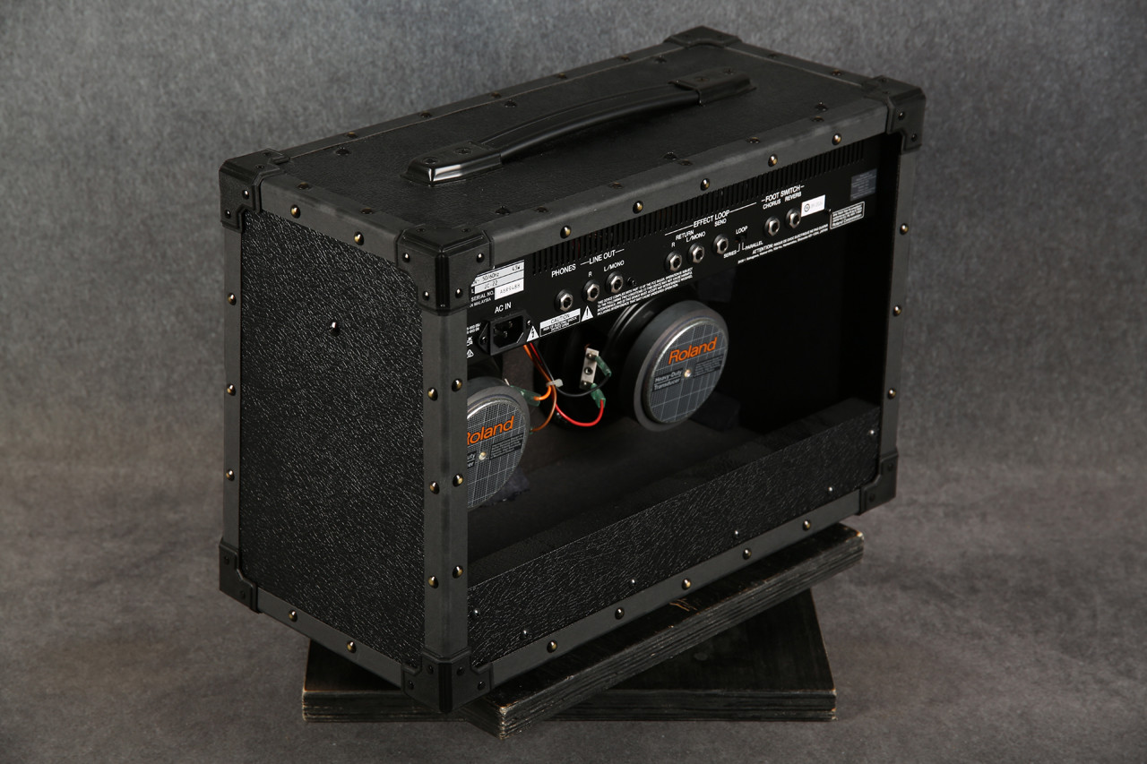 Roland JC-22 Jazz Chorus Amplifier 2nd Hand | Rich Tone Music