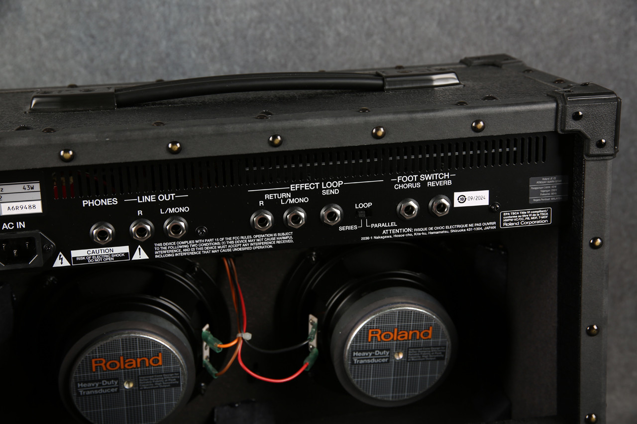 Roland JC-22 Jazz Chorus Amplifier 2nd Hand | Rich Tone Music