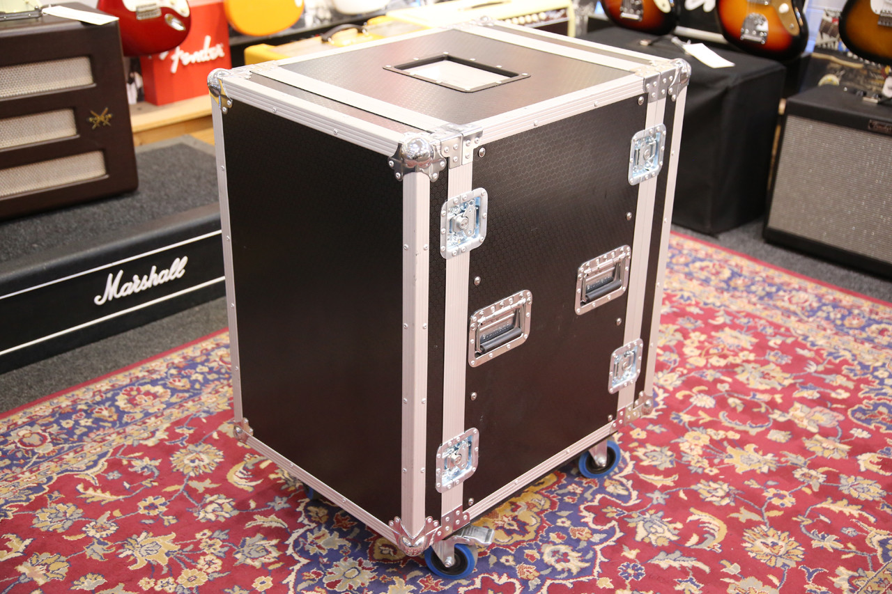 Elumen8 16u Rack Flight Case with Casters 2nd Hand | Rich Tone Music