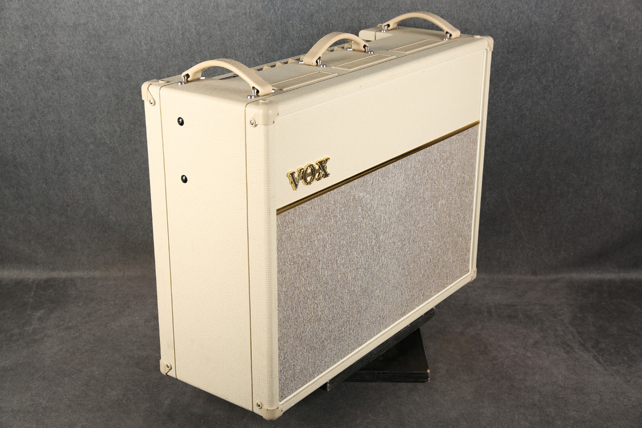 Vox AC30C2 Custom Limited Edition Valve Amp Cream 2nd Hand | Rich Tone ...