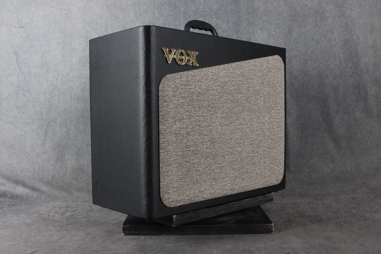 Vox AV30 Combo 2nd Hand | Rich Tone Music