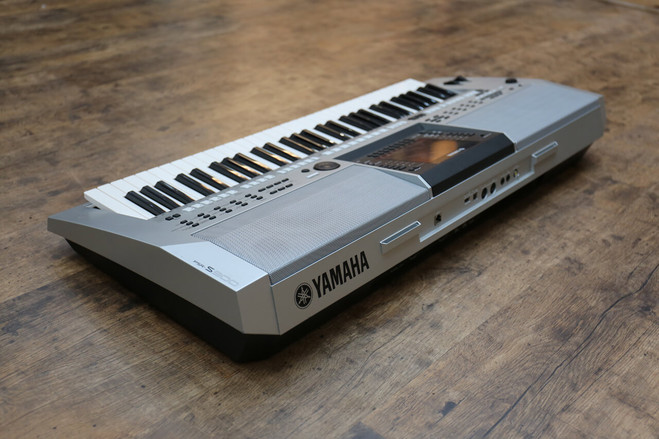 Yamaha PSR S900 Keyboard with PSU 2nd Hand | Rich Tone Music
