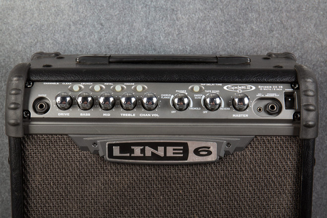 Line 6 Spider III 15-Watt Guitar Combo Amplifier 2nd Hand | Rich Tone Music