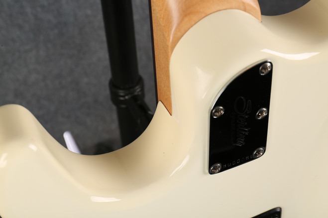 Sterling by Music Man SUB Silo3 HSS Vintage White 2nd Hand | Rich Tone ...