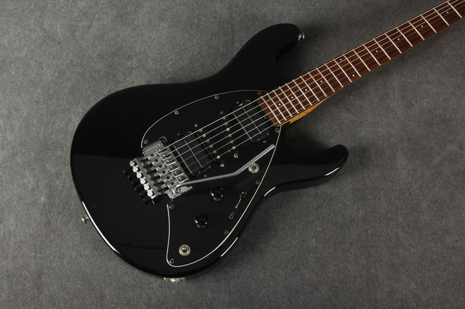 Musicman Steve Morse Signature Black 2nd Hand | Rich Tone Music