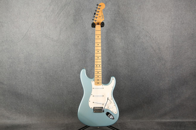 Fender Mexican Standard Stratocaster 2005 Blue Agave 2nd Hand | Rich ...