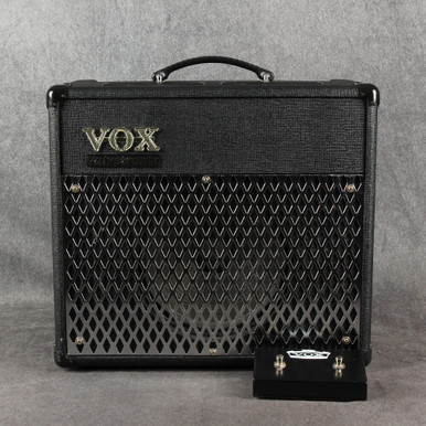 Vox Valvetronix AD30VT Guitar Combo Amplifier Footswitch 2nd Hand ...