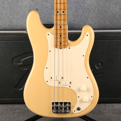 Fender Bullet B30 Short Scale Bass 1981 Ivory White 2nd Hand | Rich ...