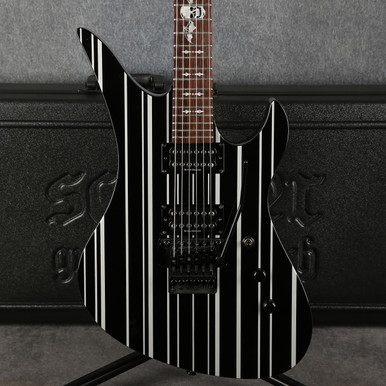 Schecter Synyster Gates Standard Black 2nd Hand | Rich Tone Music