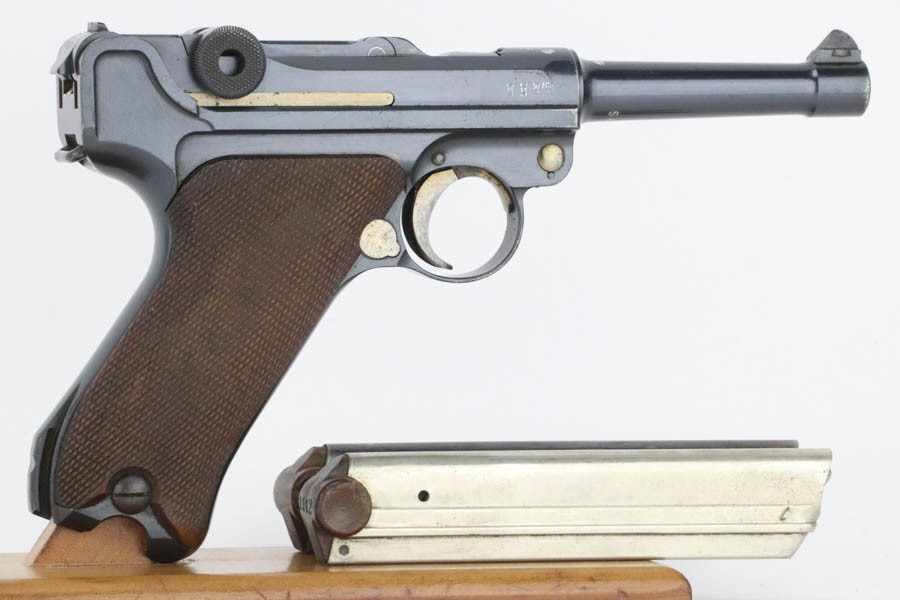 SOLD - Excellent Double Date 1915 DWM Luger Rig