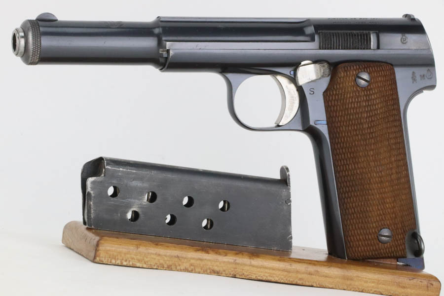 German & Nazi WW2 Pistols | Legacy Collectibles