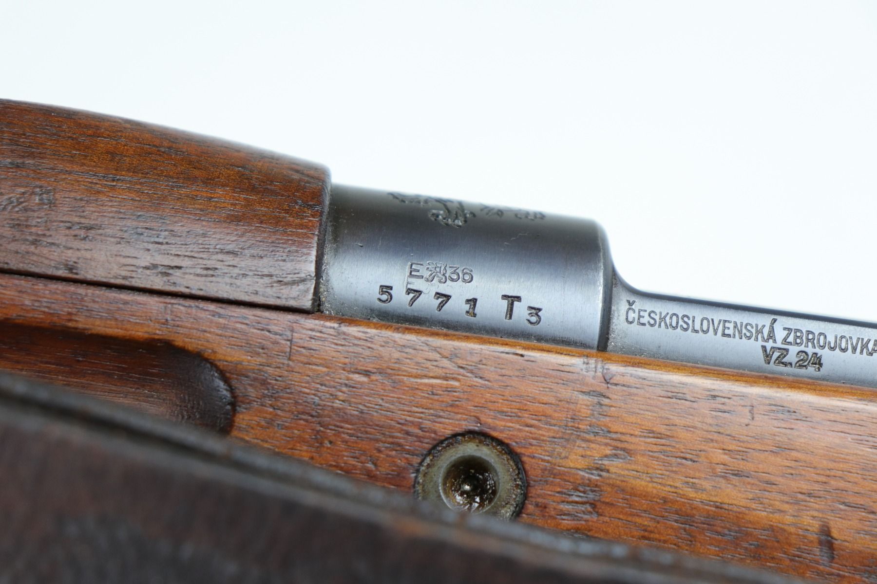 Czechoslovakian VZ24 Mauser Rifle - Lion Crest