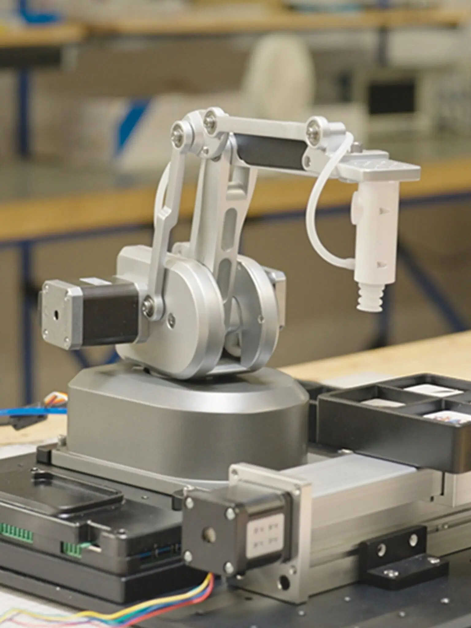 ultraArm P340: A high-performance 4-axis collaborative robotic arm with ...