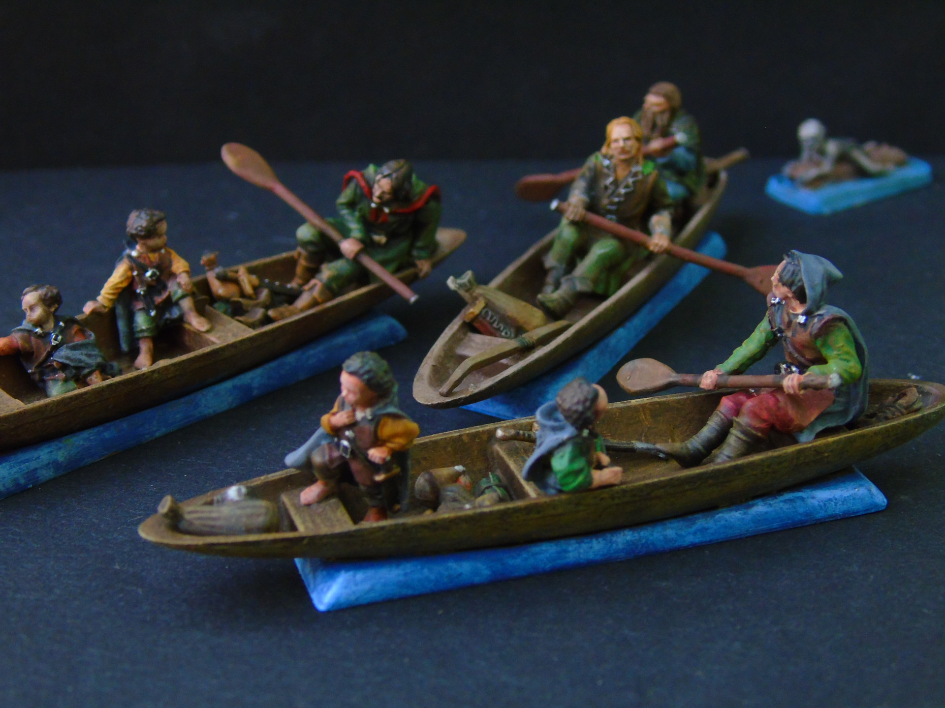 Lorien boat with Gimli and Legolas | LOTR Fellowship Figure.