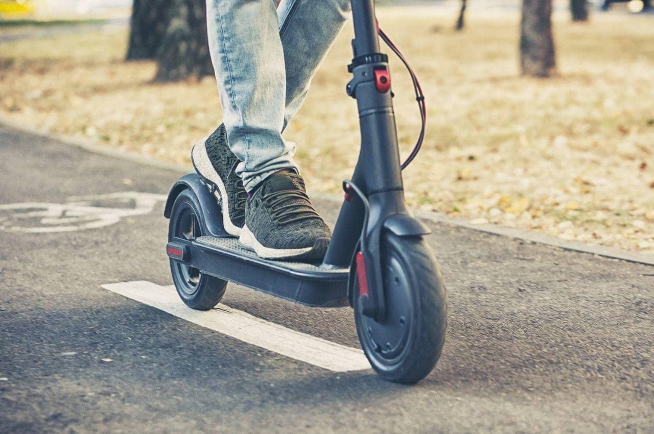 A Quick Guide To Electric Scooter Riding Safety - Smartwheel USA