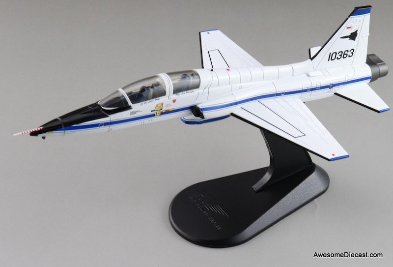 Hobby Master 1:72 Northrop T38A Talon 65-10363, Air Force Plant 42 ...