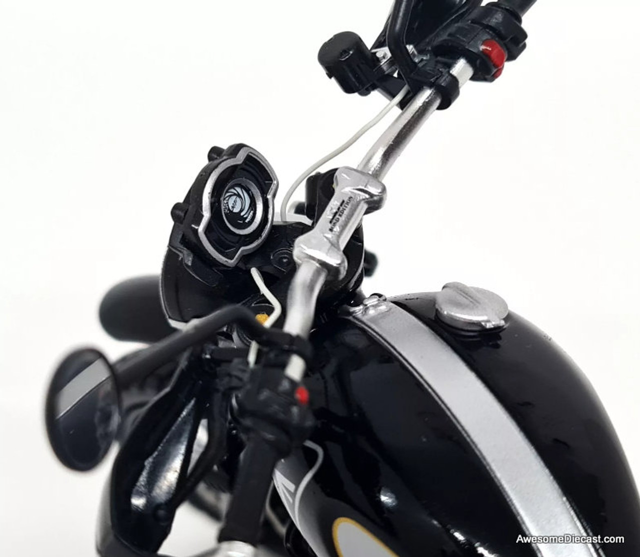 Triumph Scrambler 1200 James Bond 007 Edition (No Time To Die) 1:12 Diecast Model Bike by Corgi