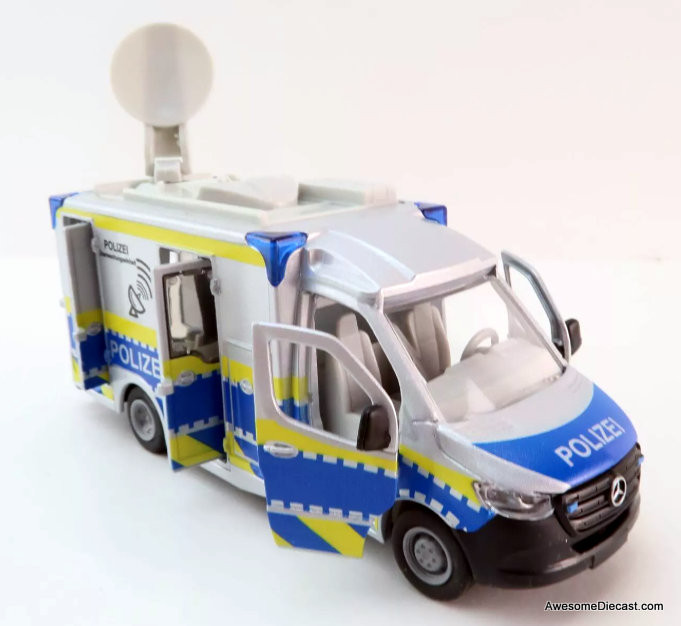 Mercedes Benz Sprinter: German Police Communications Van 1:50 Diecast ...