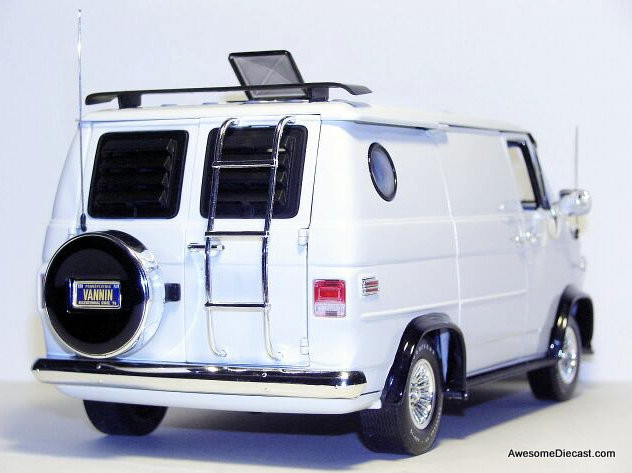 RARE!! 1974 Chevrolet Custom Van, White 1:18 Diecast Model Van by ...