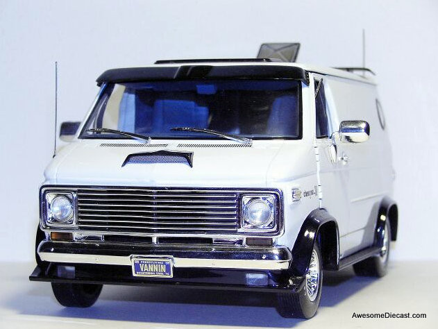 RARE!! 1974 Chevrolet Custom Van, White 1:18 Diecast Model Van by ...