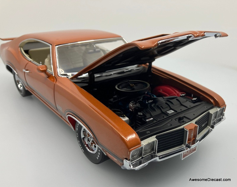 1971 Oldsmobile 4-4-2 W-30, Metallic Copper 1:18 Diecast Model Car by ...