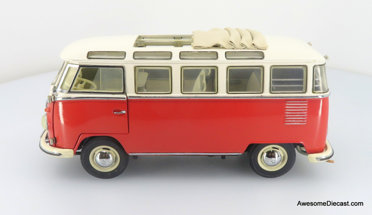 1962 Volkswagen Microbus - Red/Cream 1:24 Diecast Model by Franklin Mint