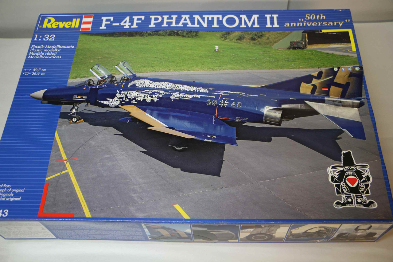 04743 - Revell 1/32 F-4F Phantom II '50th Anniversary'