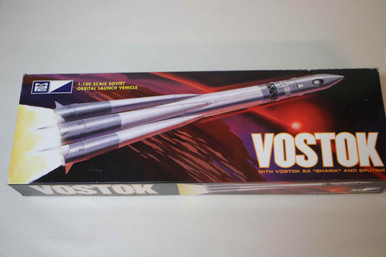 792 - MPC 1/100 Vostokwith Vostok SA "Shark" and Sputnik