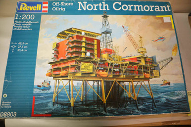 RAG08803 - Revell - 1/200 North Cormorant Off-shore Oil Rig