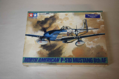 61040 - Tamiya - 1/48 North American P-51D Mustang 8th PREOWNED