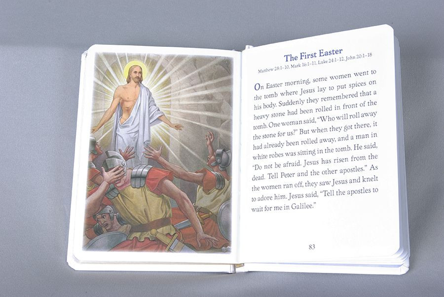 A Catholic Child S First Communion Bible White 9780882712277 F C