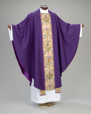 Chasuble and Stole 5654 | Timeless Liturgical Vestments by Almy
